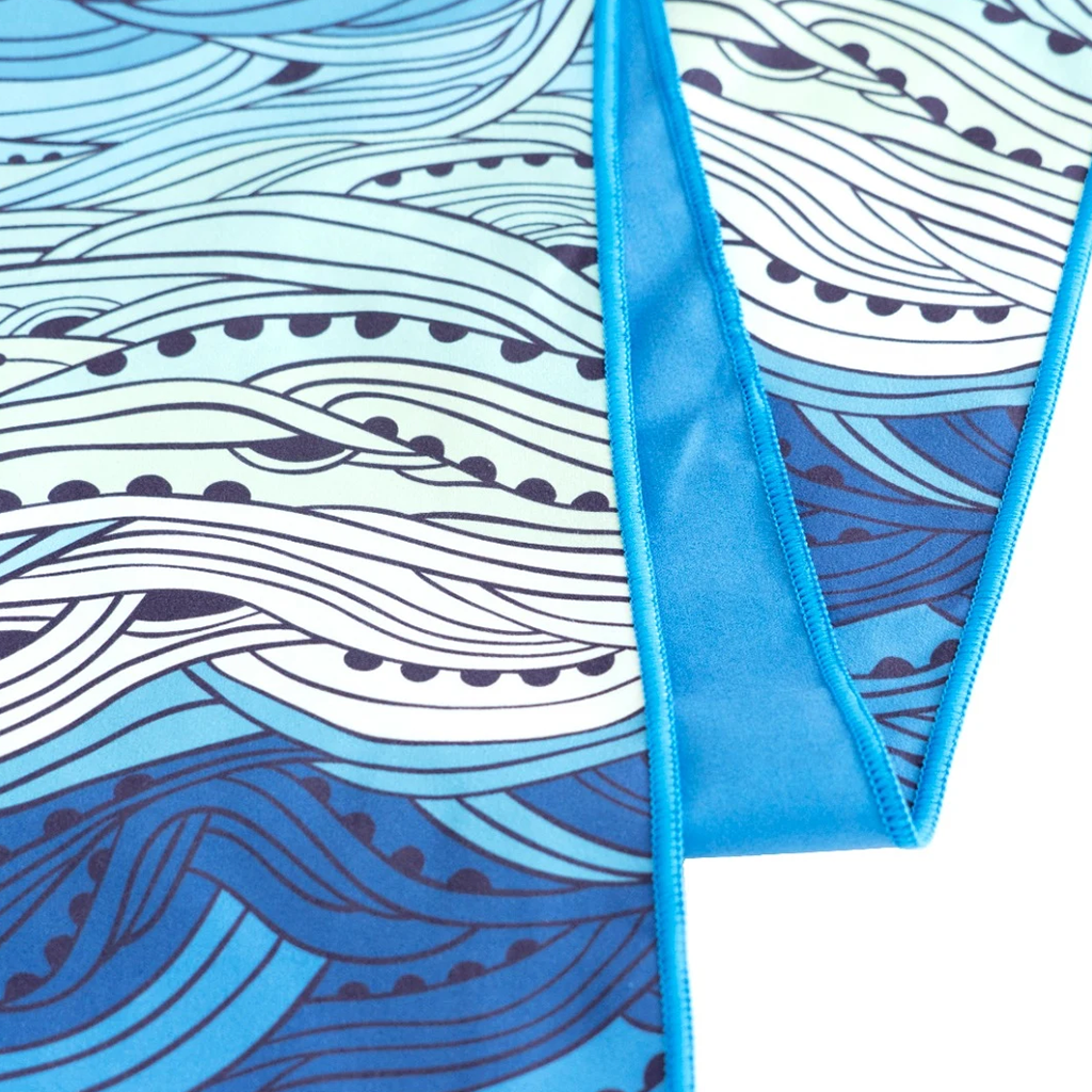 Toalla Microfibra Natación Zvibes Grande Azul - Speedo